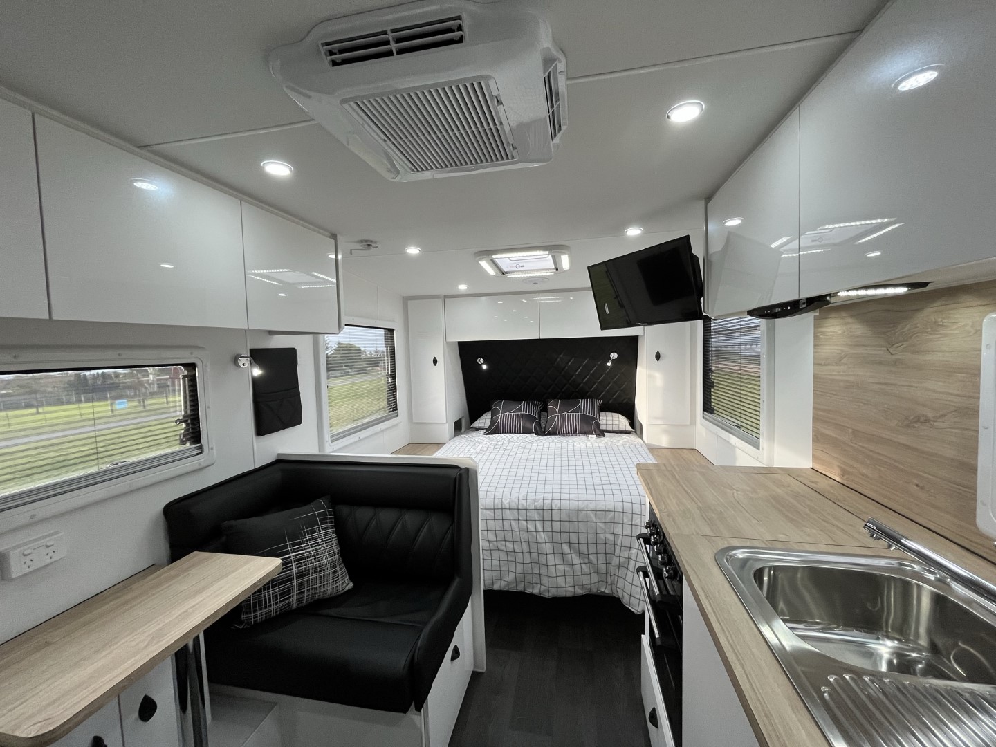 20ft6 Bellarine RV Balmoral Off-road Ensuite Caravan | Bellarine Caravans